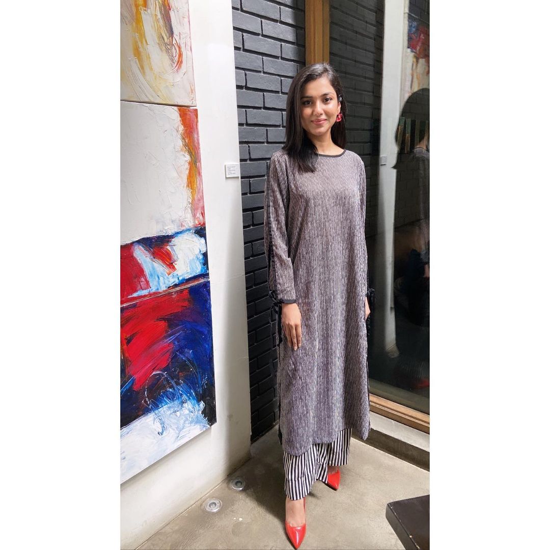 Baby Baji Cast Celebrates The Success Of The Show | Reviewit.pk