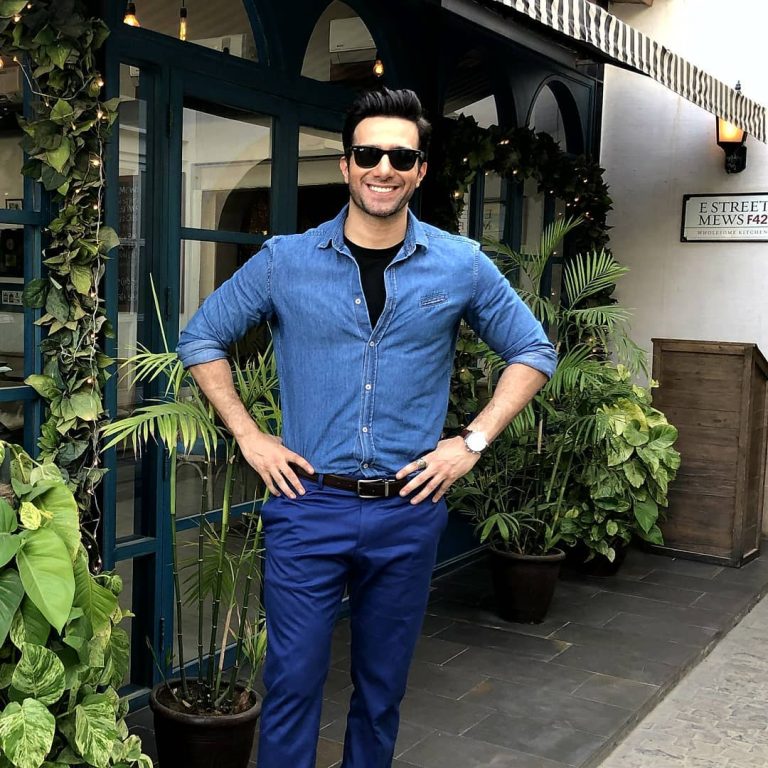 Emmad Irfani First Time Expressed His Feelings After Son's Death | Reviewit.pk