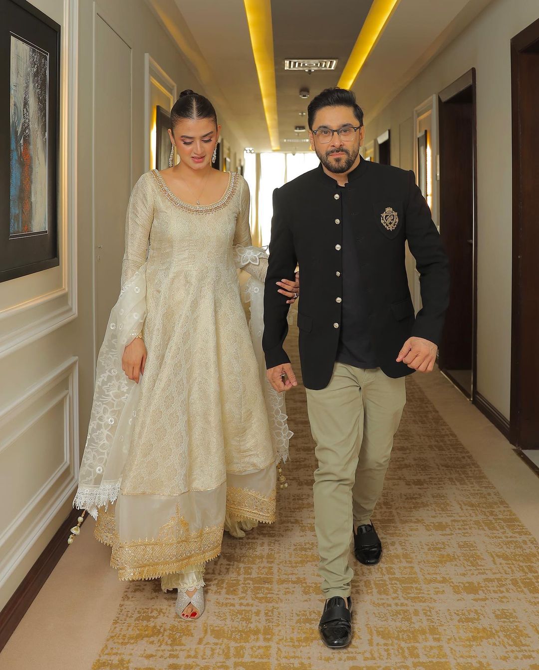 Mani Made Hira Cry During Live Show- Watch Clip | Reviewit.pk