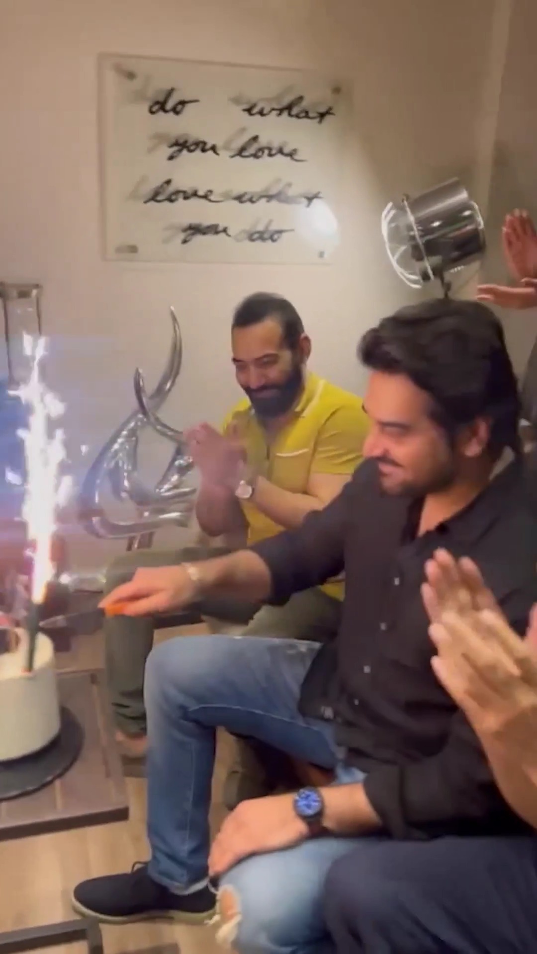 Humayun Saeed Celebrates His Birthday With Friends And Family | Reviewit.pk