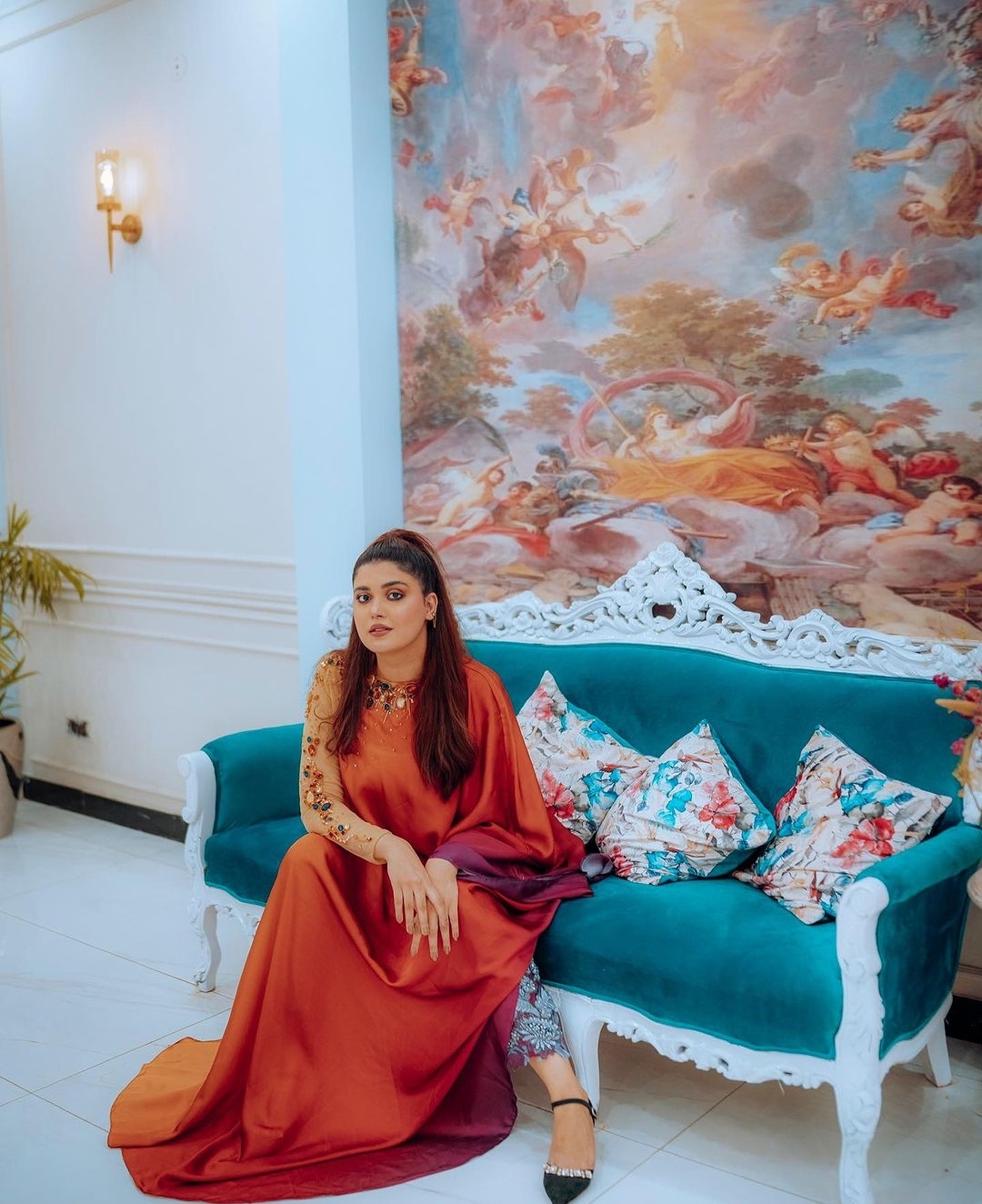 Kanwal Aftab & Zulqarnain New Pictures With Daughter Aizal | Reviewit.pk