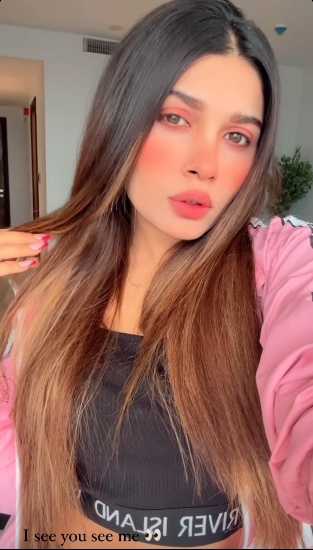 Mahi Baloch Adorable New Vacation Pictures | Reviewit.pk