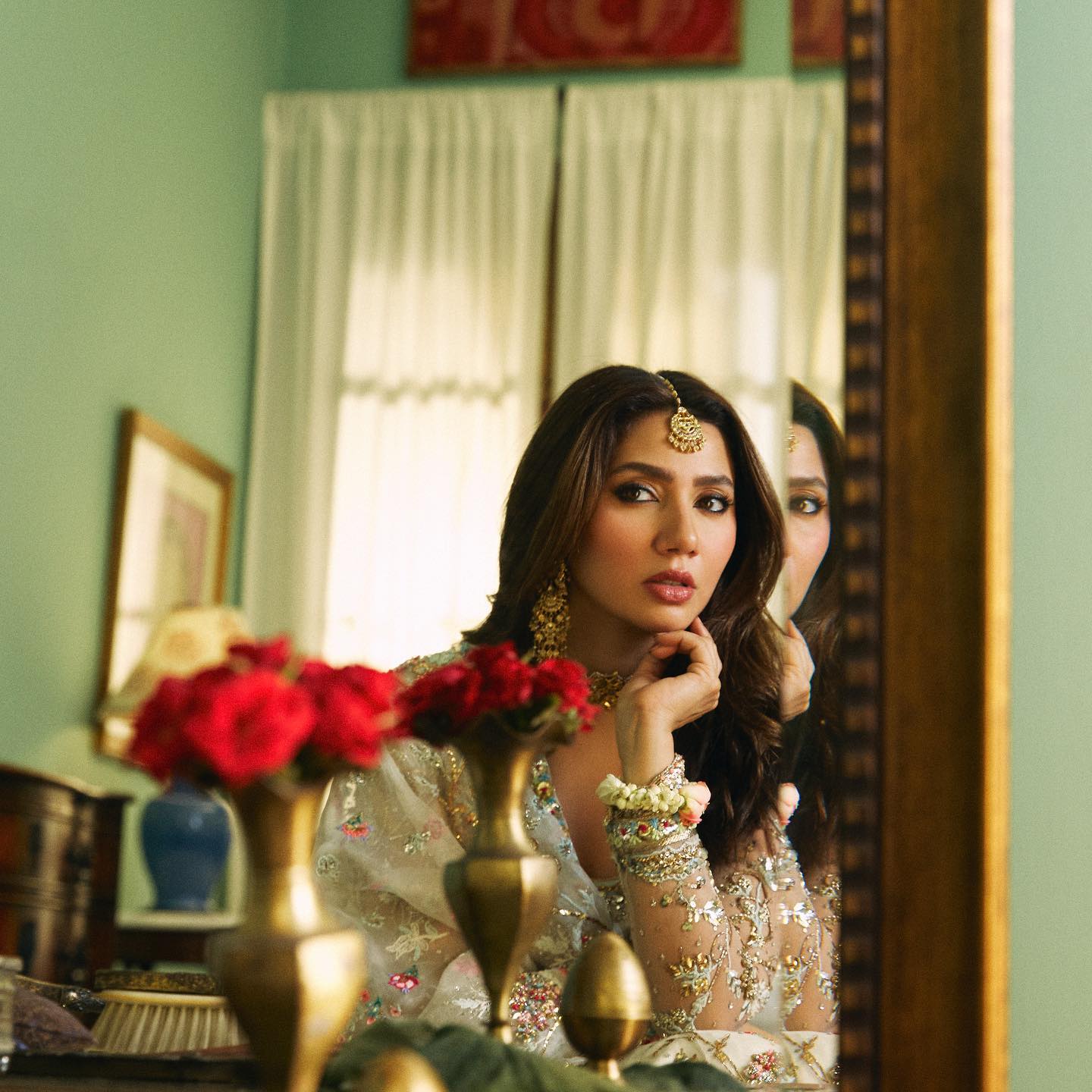 Mahira Khan Looks Ethereal In Rano's Heirloom Bridal Campaign | Reviewit.pk