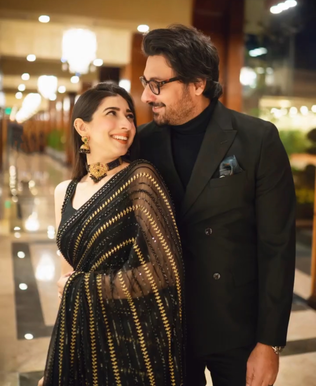 Mariyam Nafees Adorable New Pictures With Husband | Reviewit.pk