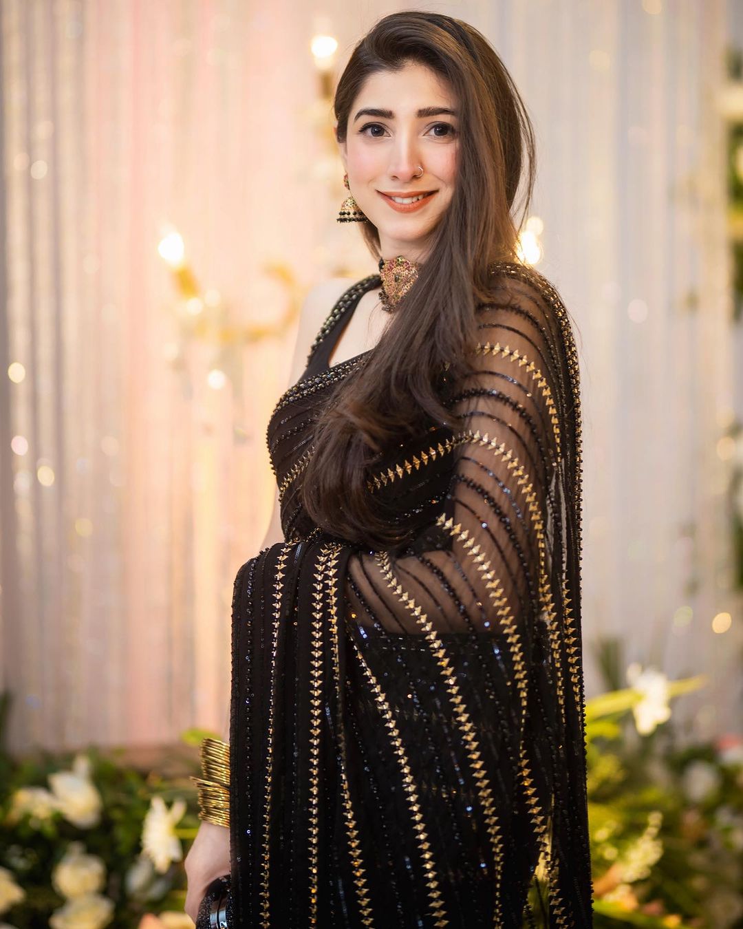 Mariyam Nafees Adorable New Pictures With Husband | Reviewit.pk