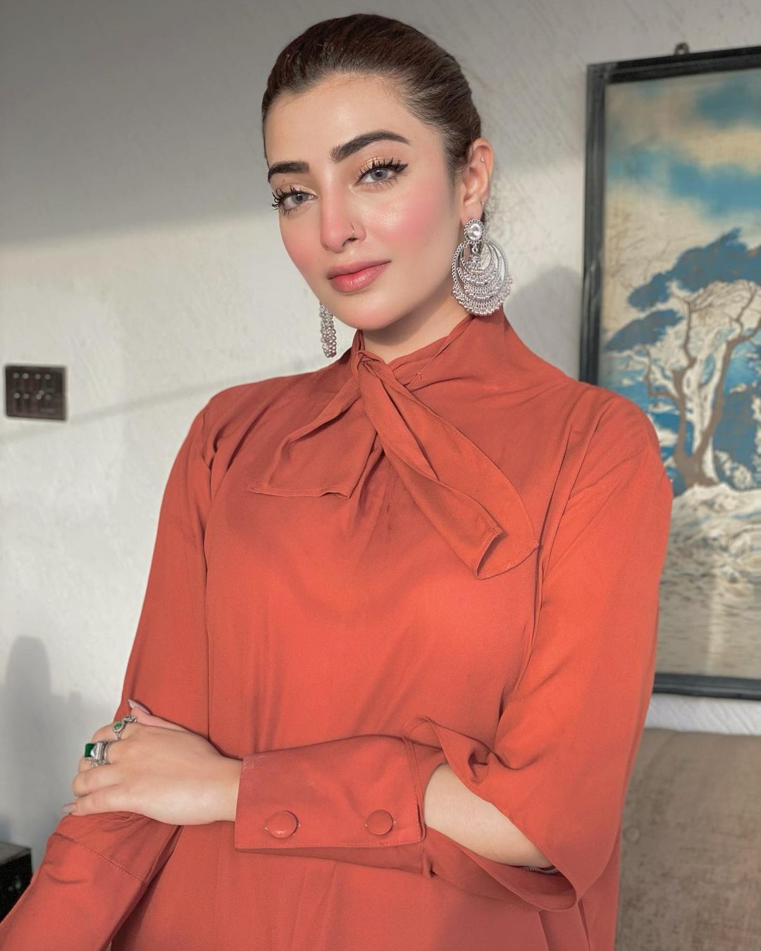 Nawal Saeed's Latest Video Clip From Dagh e Dil Leaves Viewers Puzzled ...