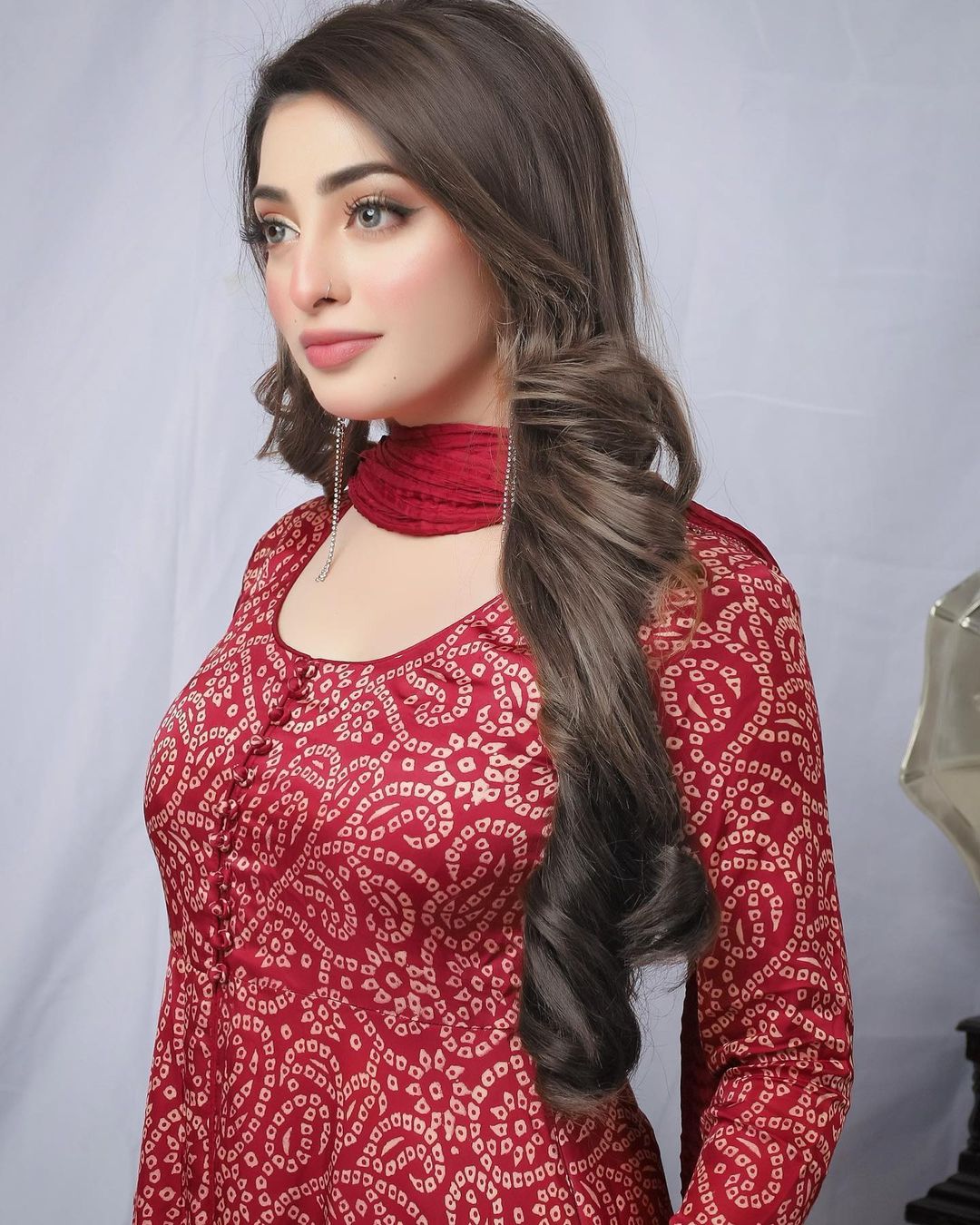 Nawal Saeed's Latest Video Clip From Dagh e Dil Leaves Viewers Puzzled ...