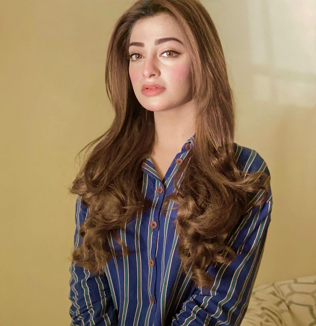 Nawal Saeed's Latest Video Clip From Dagh e Dil Leaves Viewers Puzzled ...