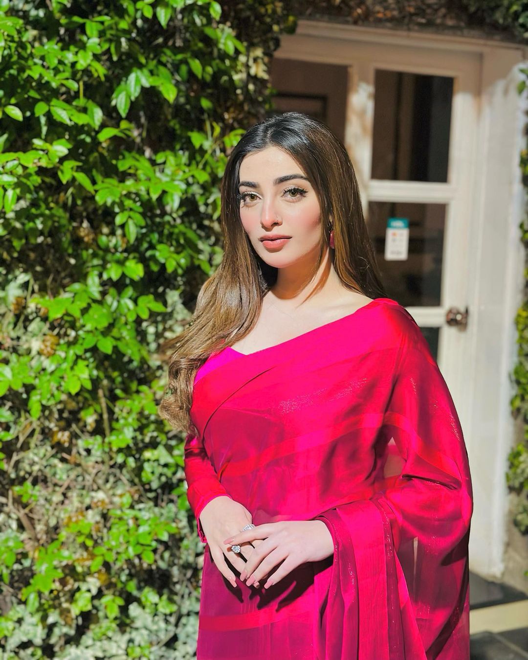 Nawal Saeed's Latest Video Clip From Dagh e Dil Leaves Viewers Puzzled ...