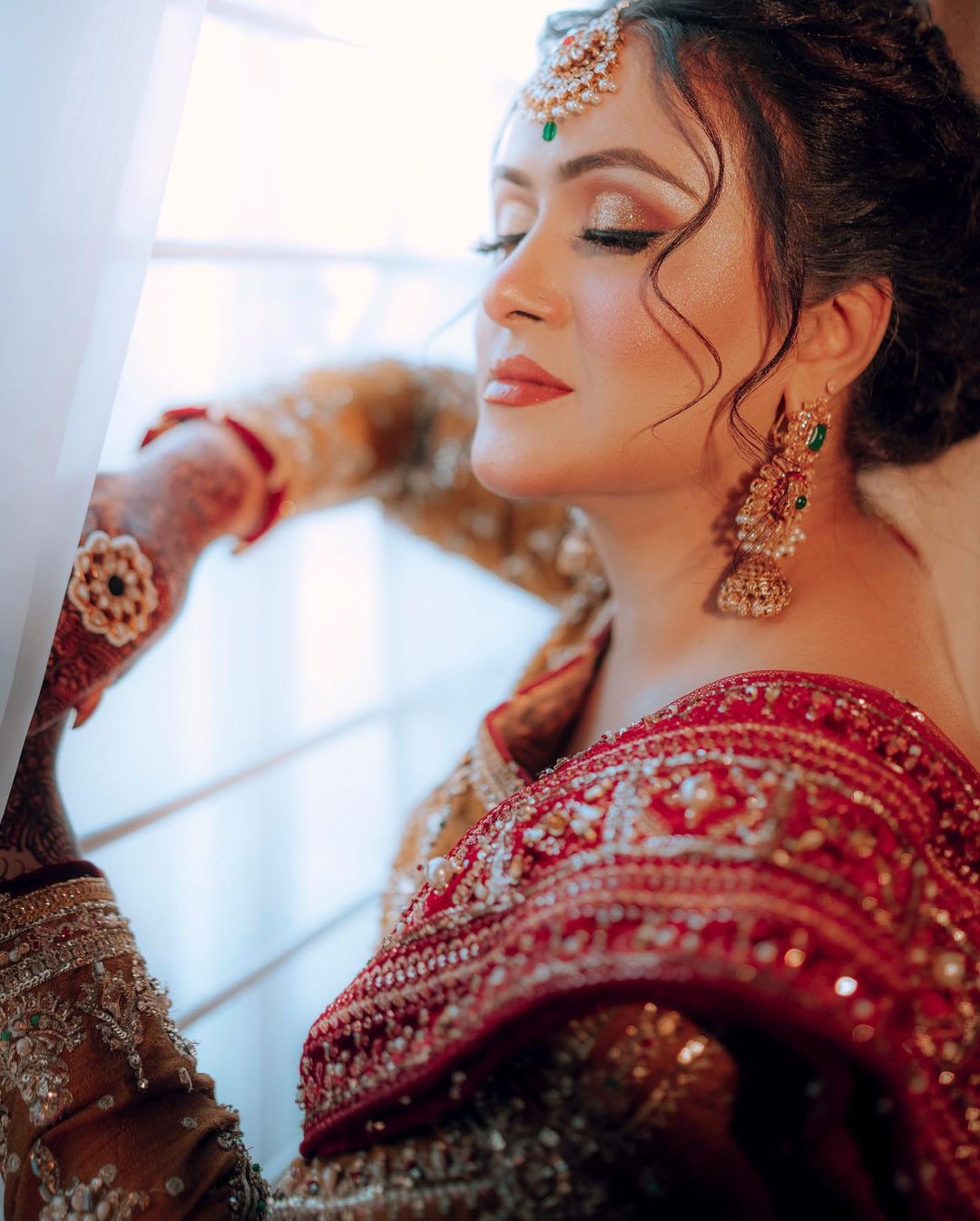 Tiktoker Sehar Hayat's Gorgeous Mehndi Pictures | Reviewit.pk