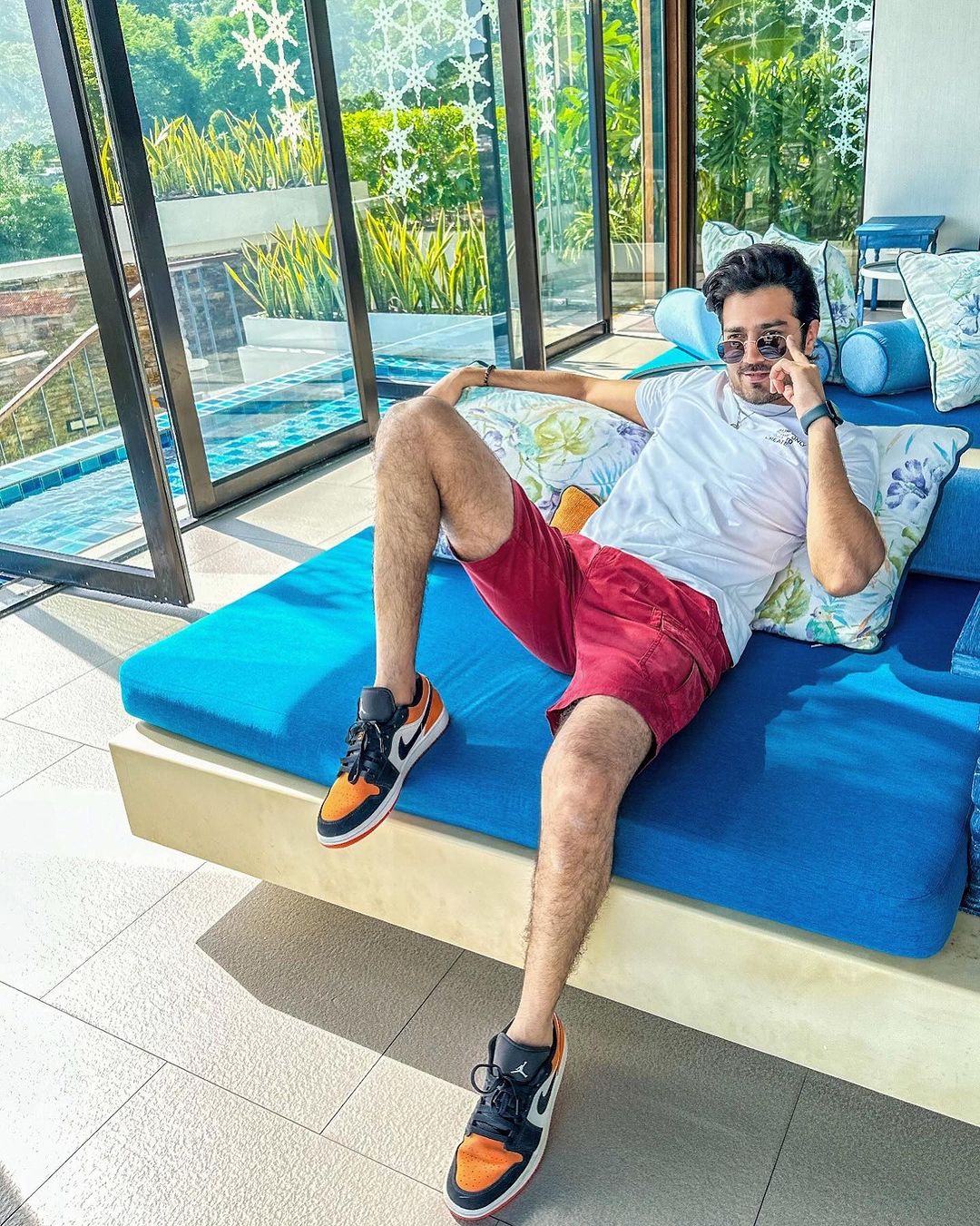 Shahzad Sheikh And Momal Sheikh With Families In Phuket | Reviewit.pk