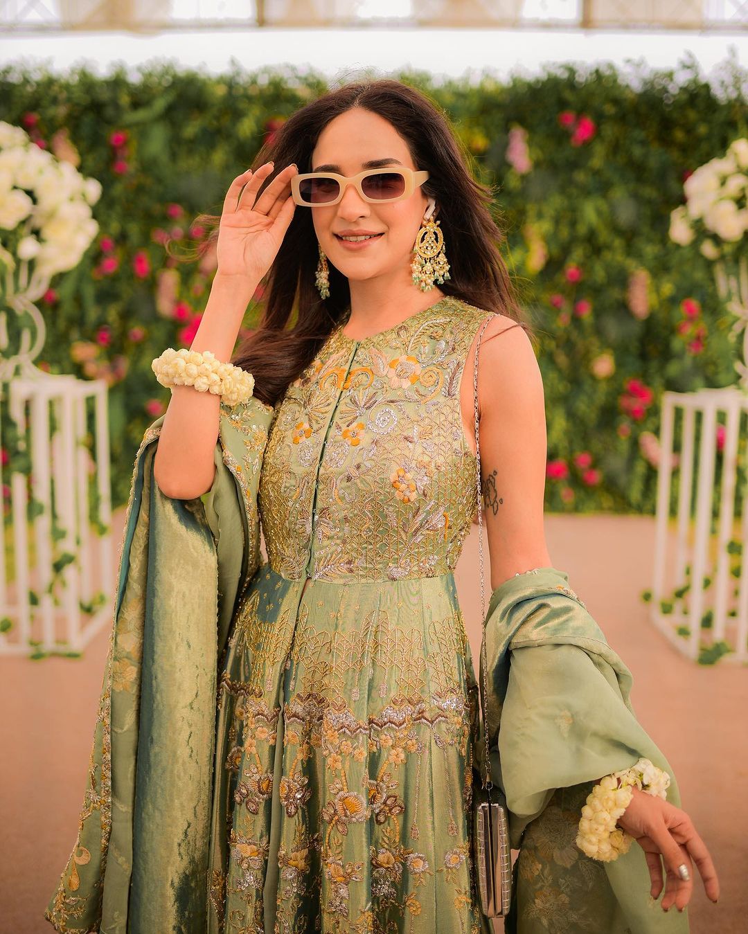 Anoushay Abbasi Gorgeous HD Pictures from Anzela Abbasi's Wedding ...