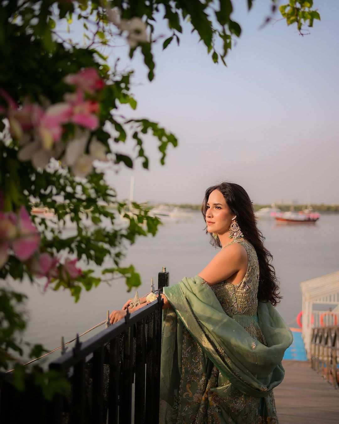 Anoushay Abbasi Gorgeous HD Pictures from Anzela Abbasi's Wedding ...