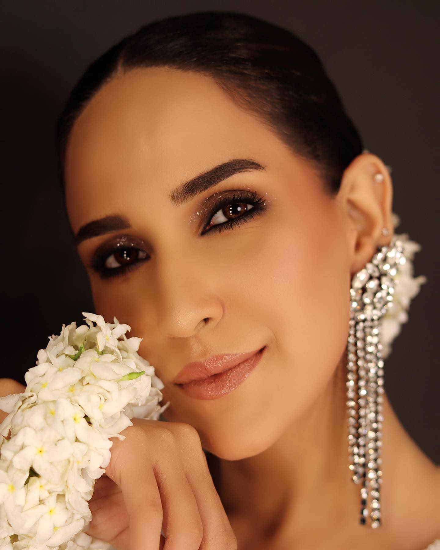 Anoushay Abbasi Gorgeous HD Pictures from Anzela Abbasi's Wedding ...