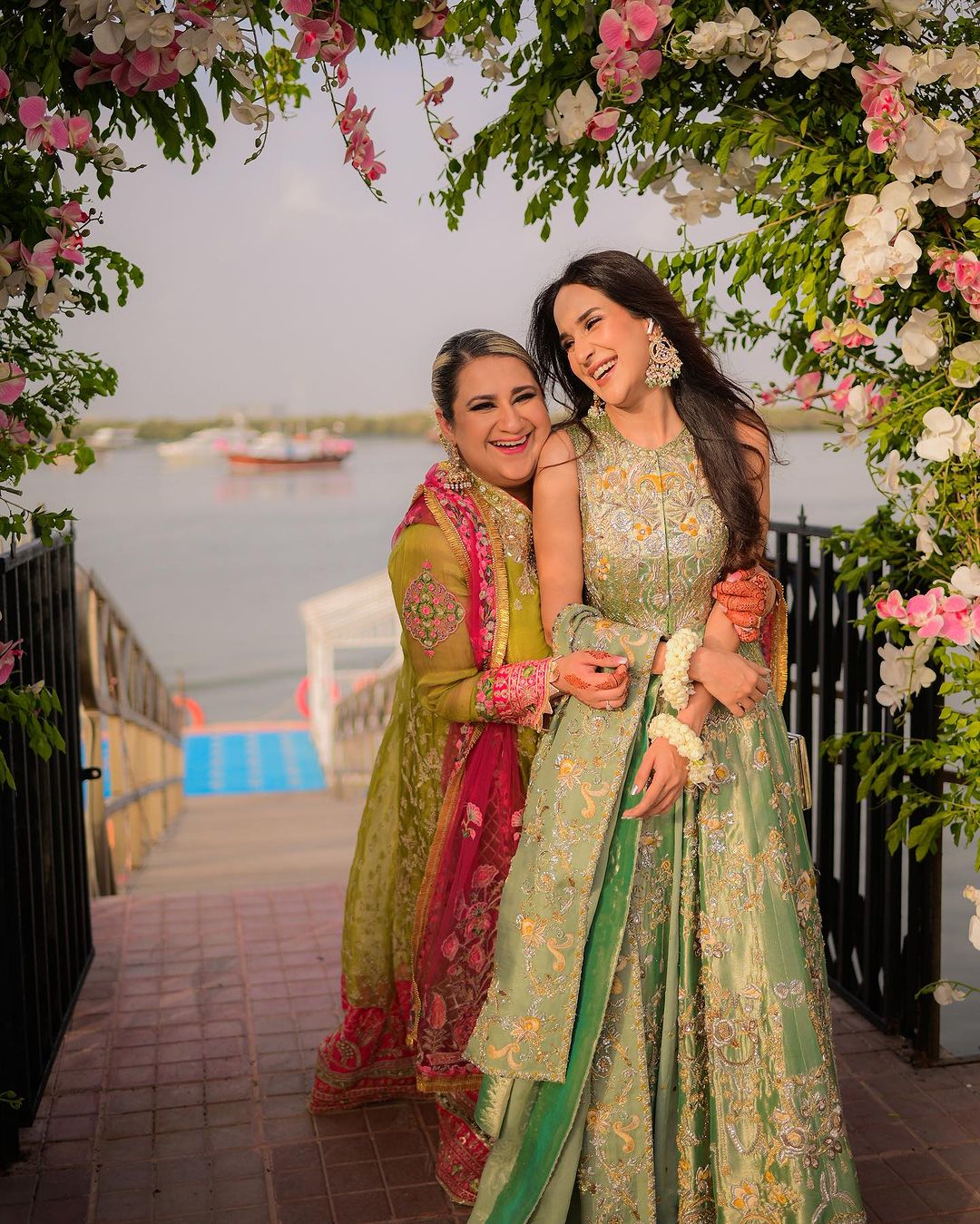 Anoushay Abbasi Gorgeous HD Pictures from Anzela Abbasi's Wedding ...