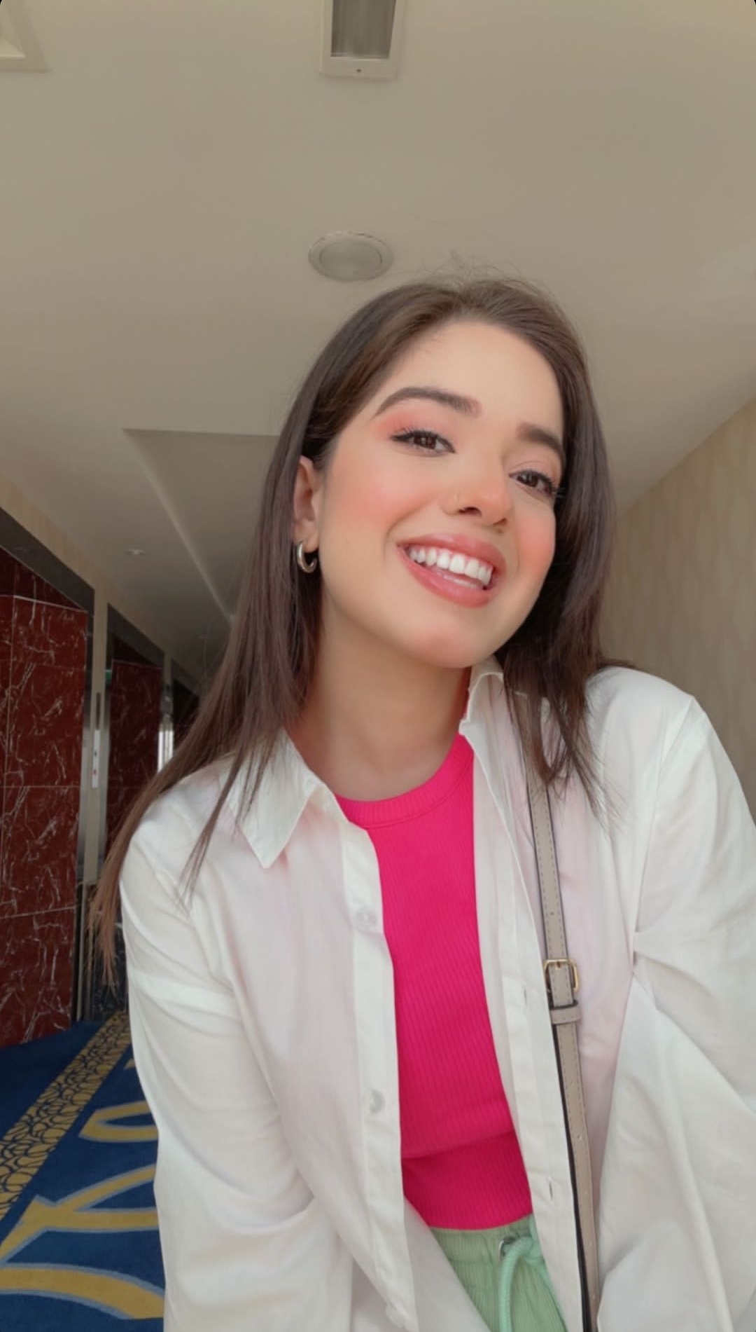 Arisha Razi Mesmerizing Clicks From Dubai | Reviewit.pk