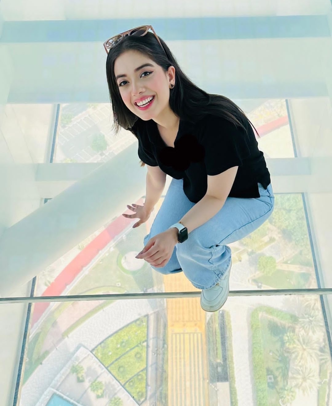 Arisha Razi Mesmerizing Clicks From Dubai | Reviewit.pk