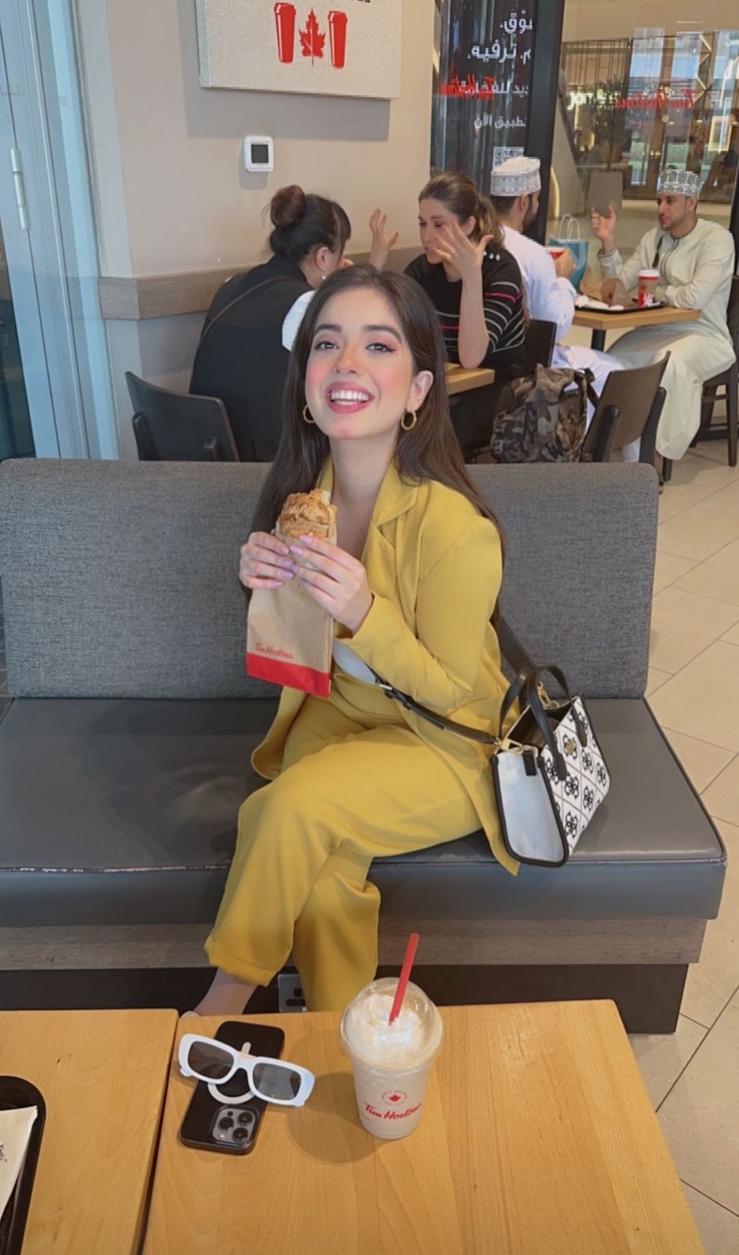 Arisha Razi Shares Pictures From Recent Dubai Trip | Reviewit.pk