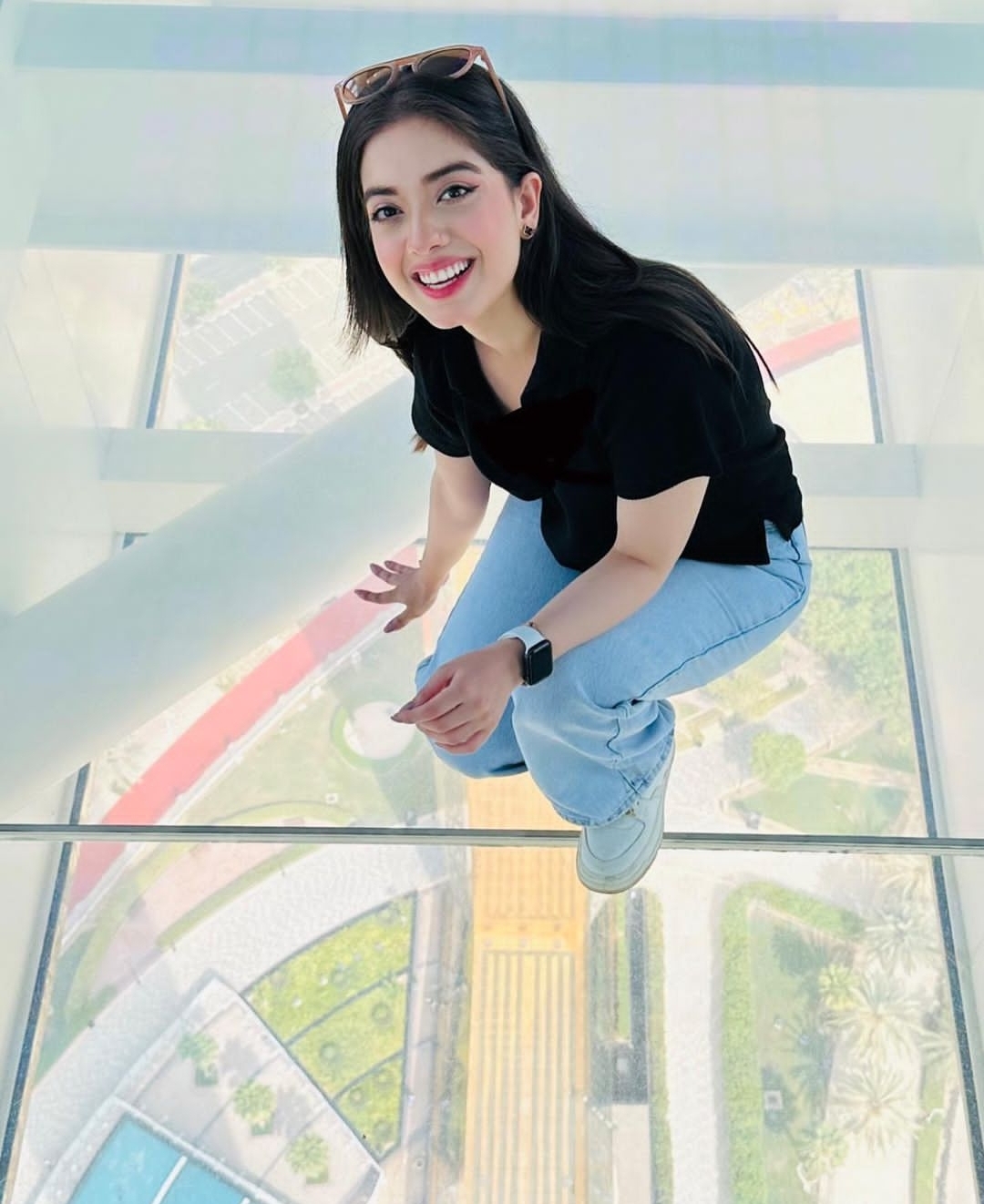 Arisha Razi Mesmerizing Clicks From Dubai | Reviewit.pk