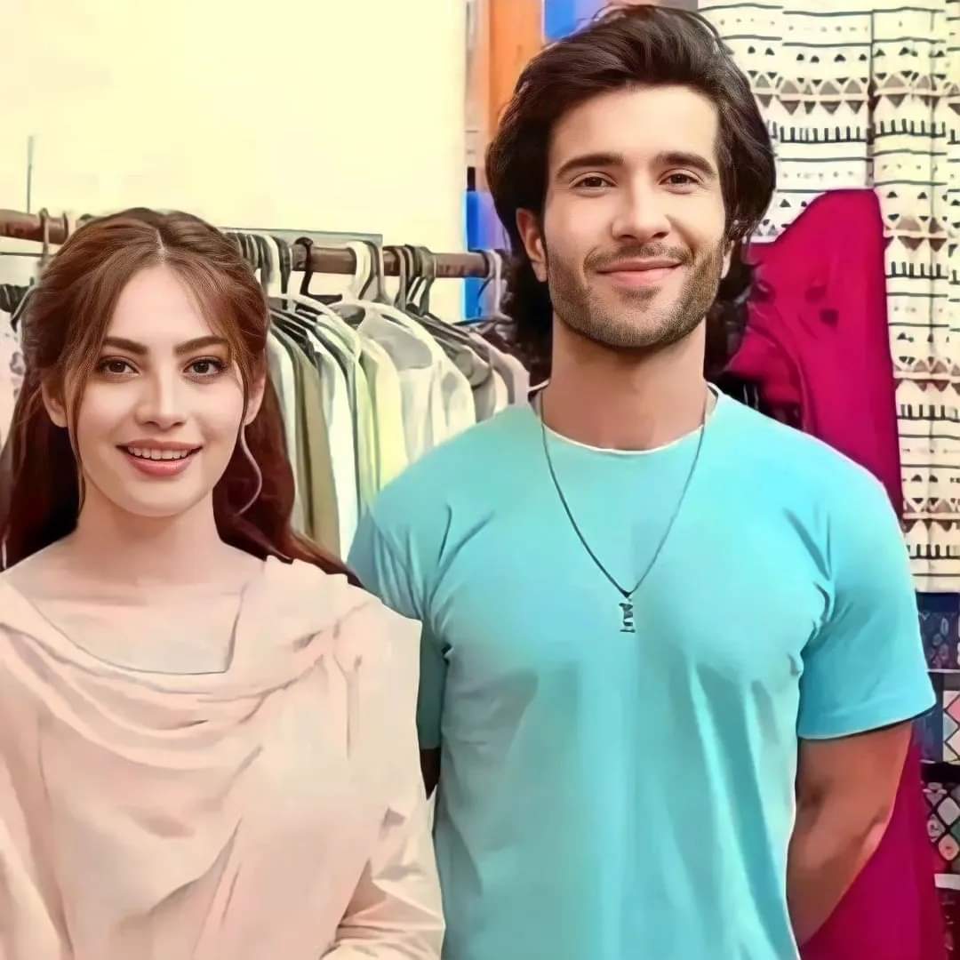 Feroze Khan Drama Khumar BTS Pictures | Reviewit.pk