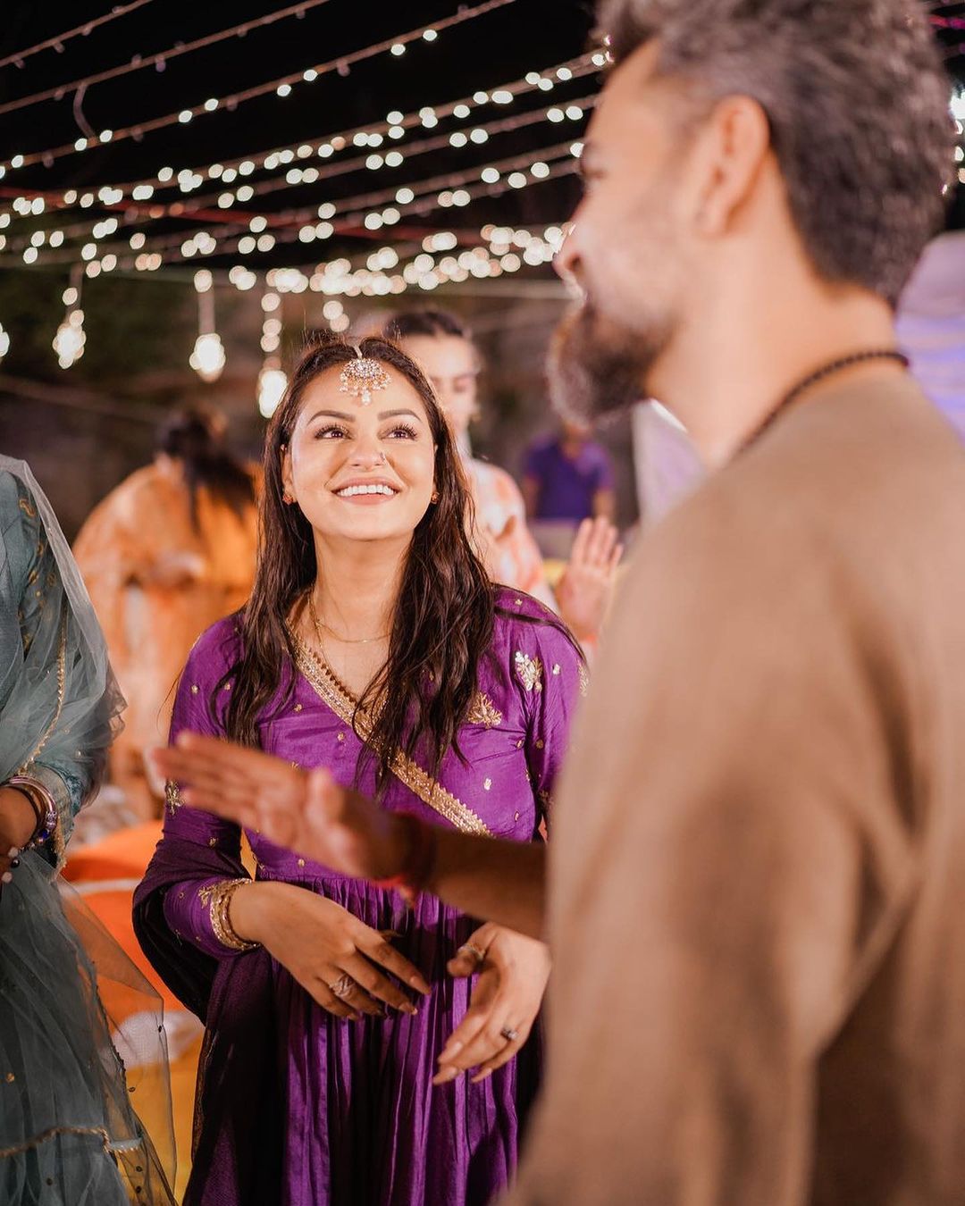 Juvaria Abbasi & Anoushay Abbasi's HD Pictures from Anzela Abbasi's ...