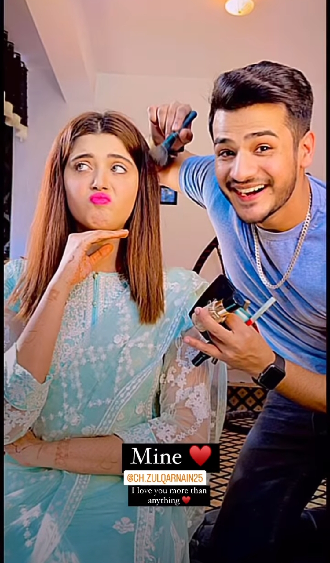 Kanwal Aftab Shares Her Love Journey Through Pictures | Reviewit.pk