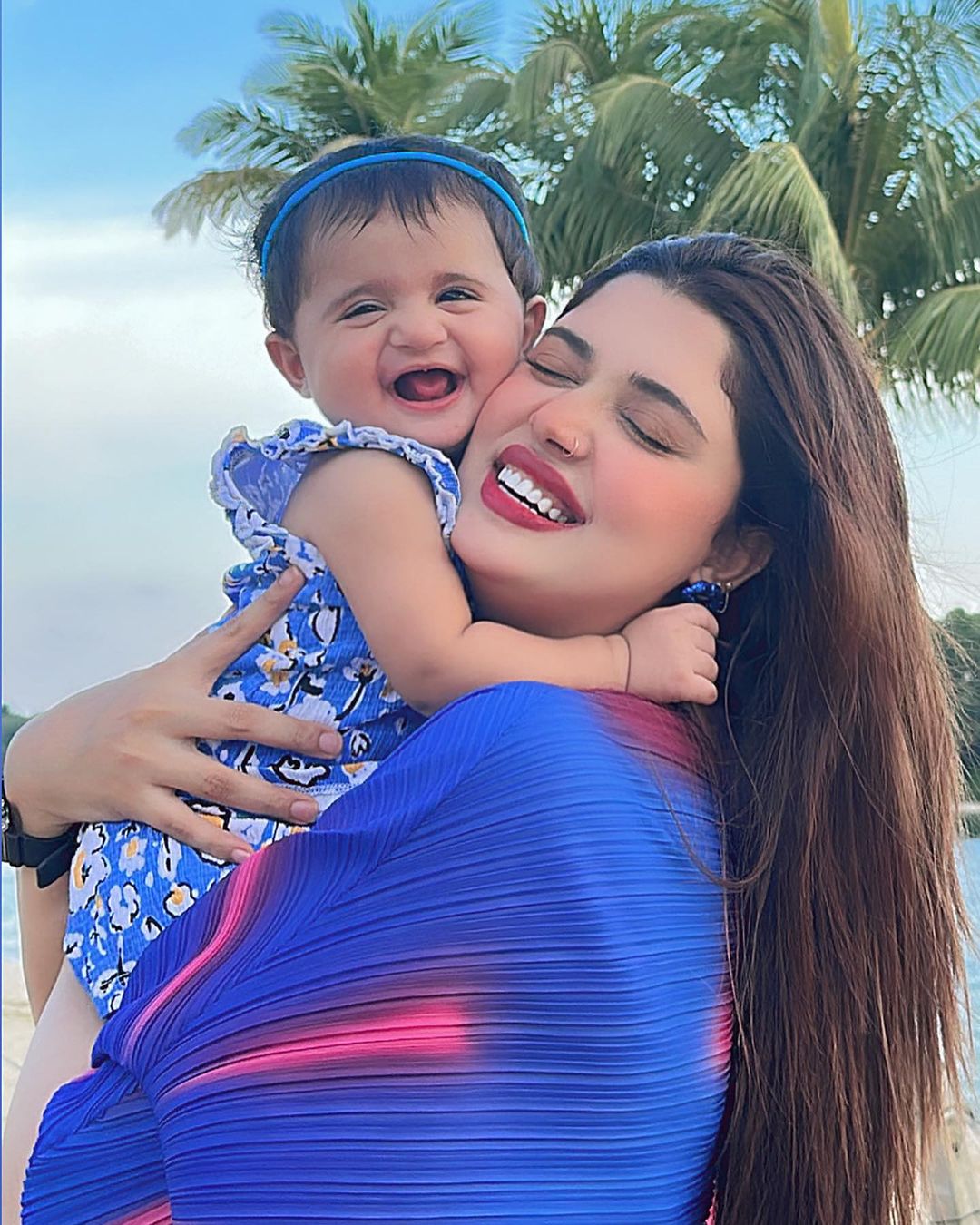 Kanwal & Zulqarnain Pictures From Siloso Beach Resort, Sentosa ...