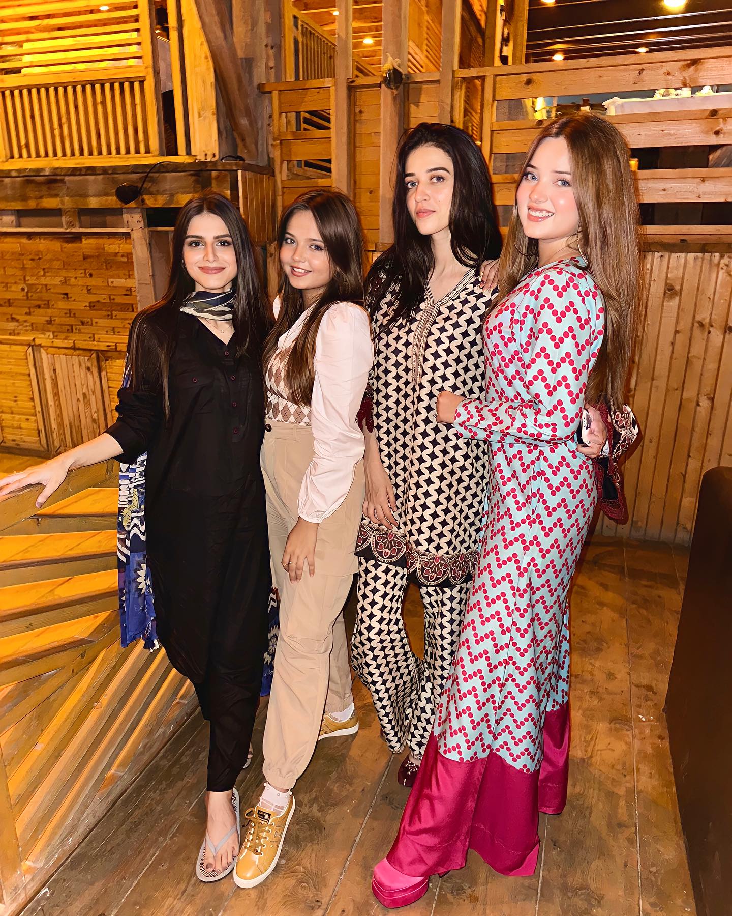 Maaz Safder Shares New Adorable Family Pictures | Reviewit.pk