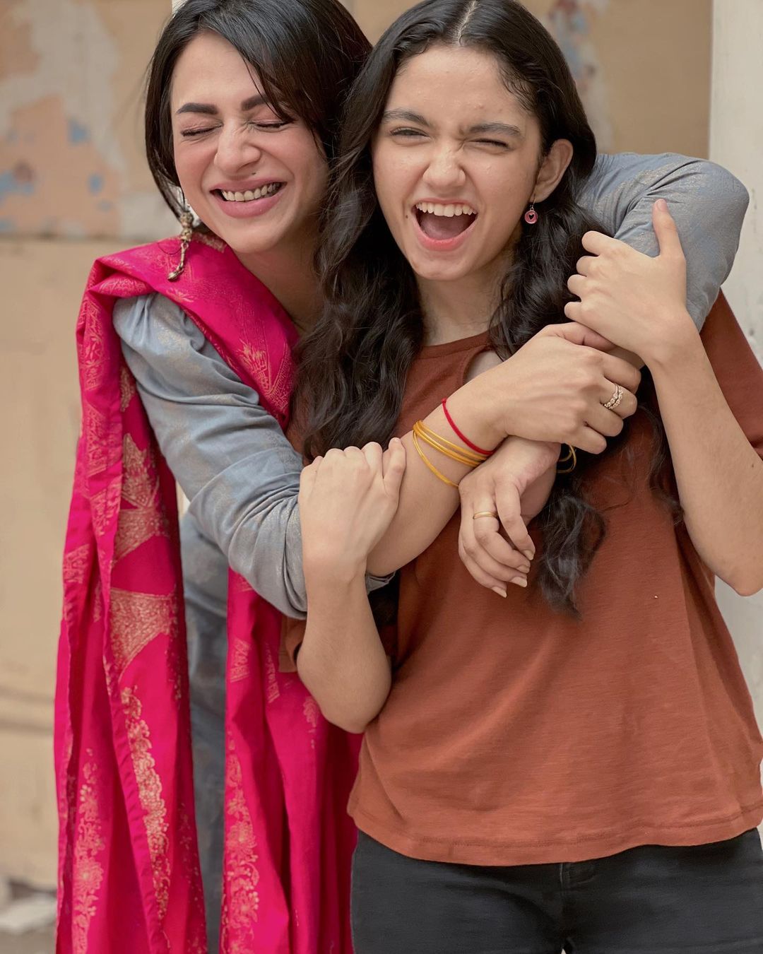 Drama Serial Mayi Ri BTS Pictures | Reviewit.pk