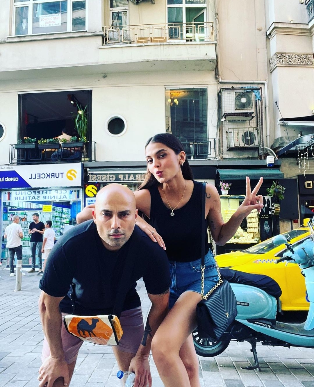 Mushk Kaleem's Romantic Snaps With Husband | Reviewit.pk