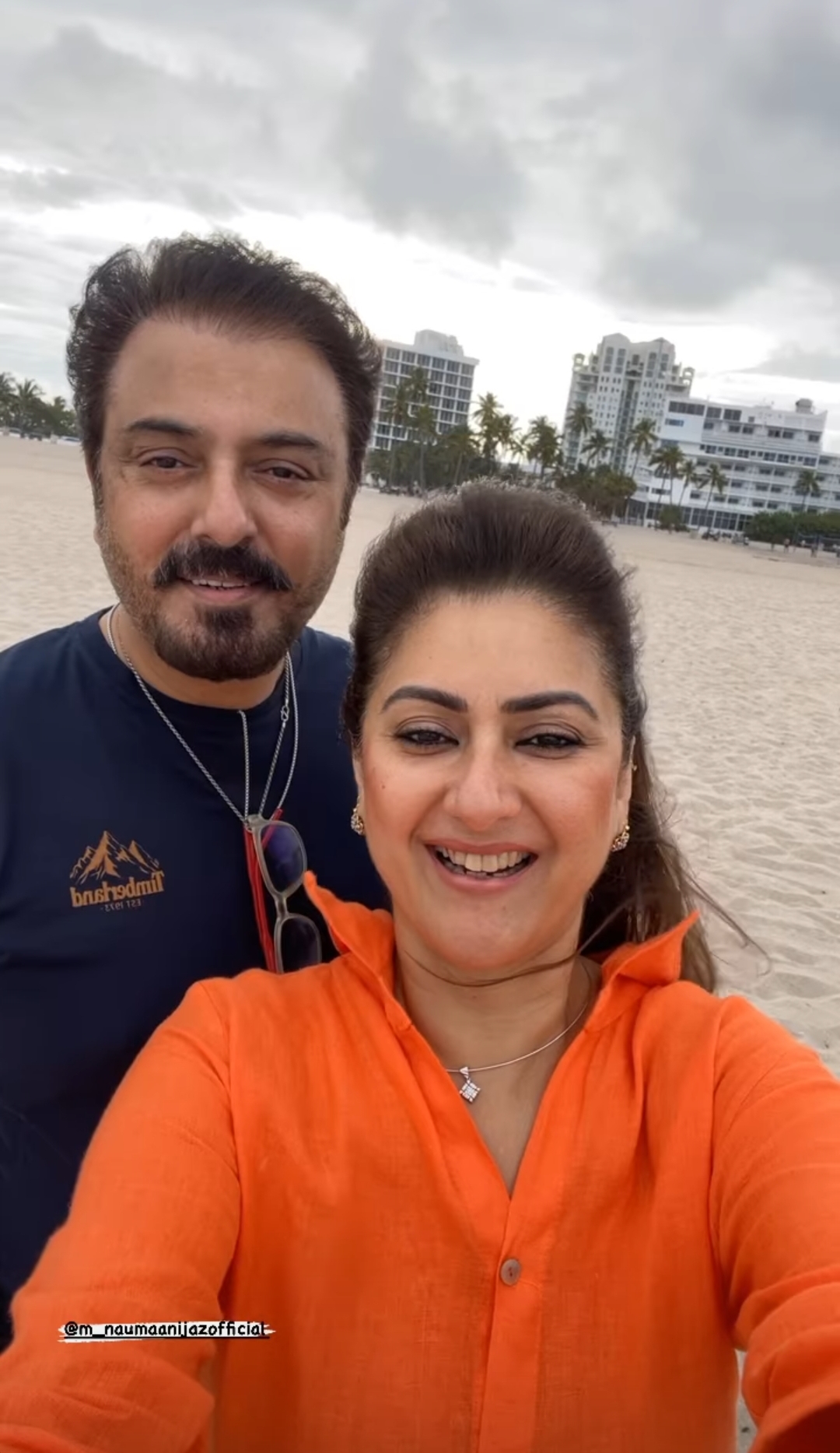 Nauman Ijaz Beautiful Family Pictures From USA | Reviewit.pk