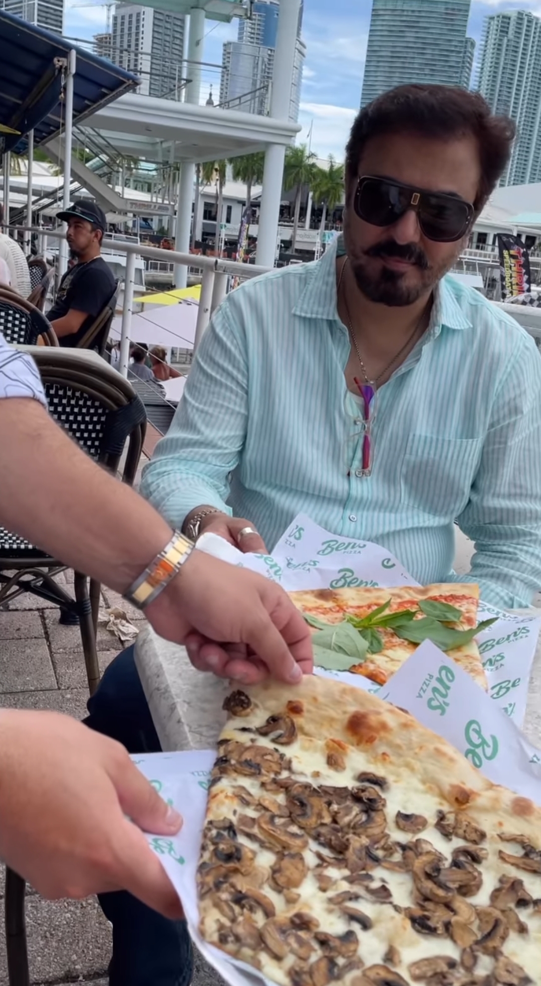 Nauman Ijaz Beautiful Family Pictures From USA | Reviewit.pk