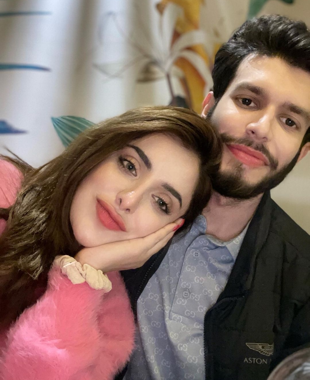 Actress Nida Khan Beautiful Pictures With Her Husband | Reviewit.pk