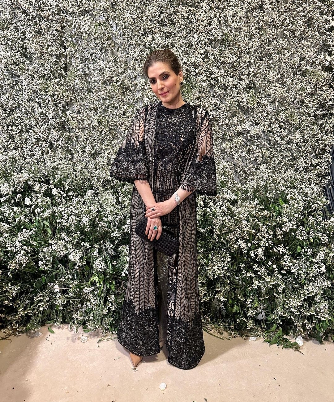 Resham Reveals Secret Of Her Youthful Skin & Fitness | Reviewit.pk