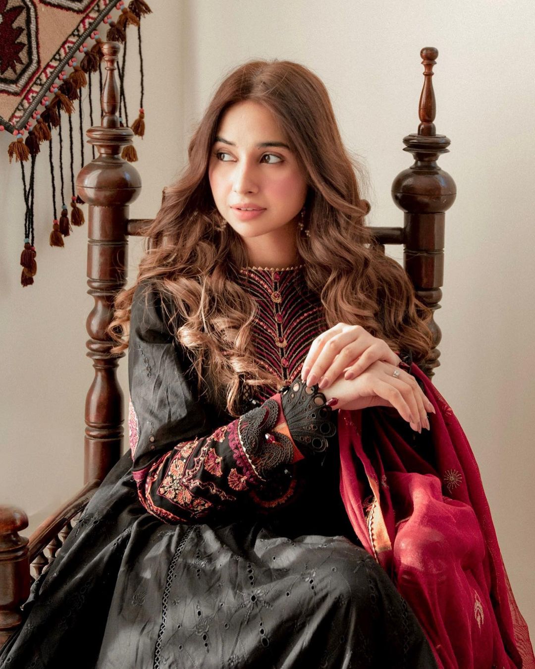 Five Beautiful Looks Of Gorgeous Sabeena Farooq | Reviewit.pk Five Beautiful Looks Of Gorgeous Sabeena Farooq | Reviewit.pk