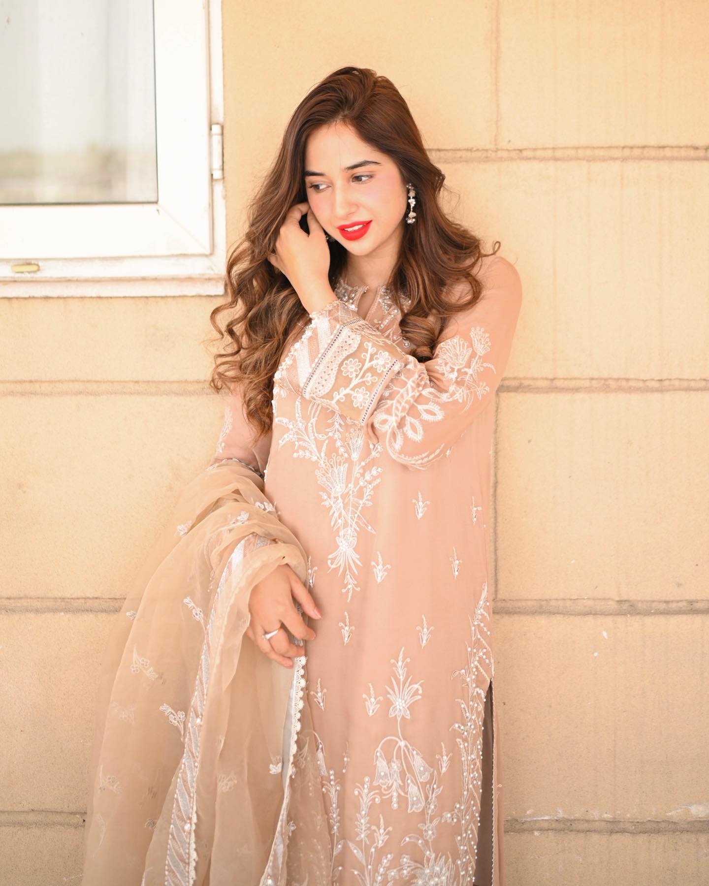 Five Beautiful Looks Of Gorgeous Sabeena Farooq | Reviewit.pk Five Beautiful Looks Of Gorgeous Sabeena Farooq | Reviewit.pk