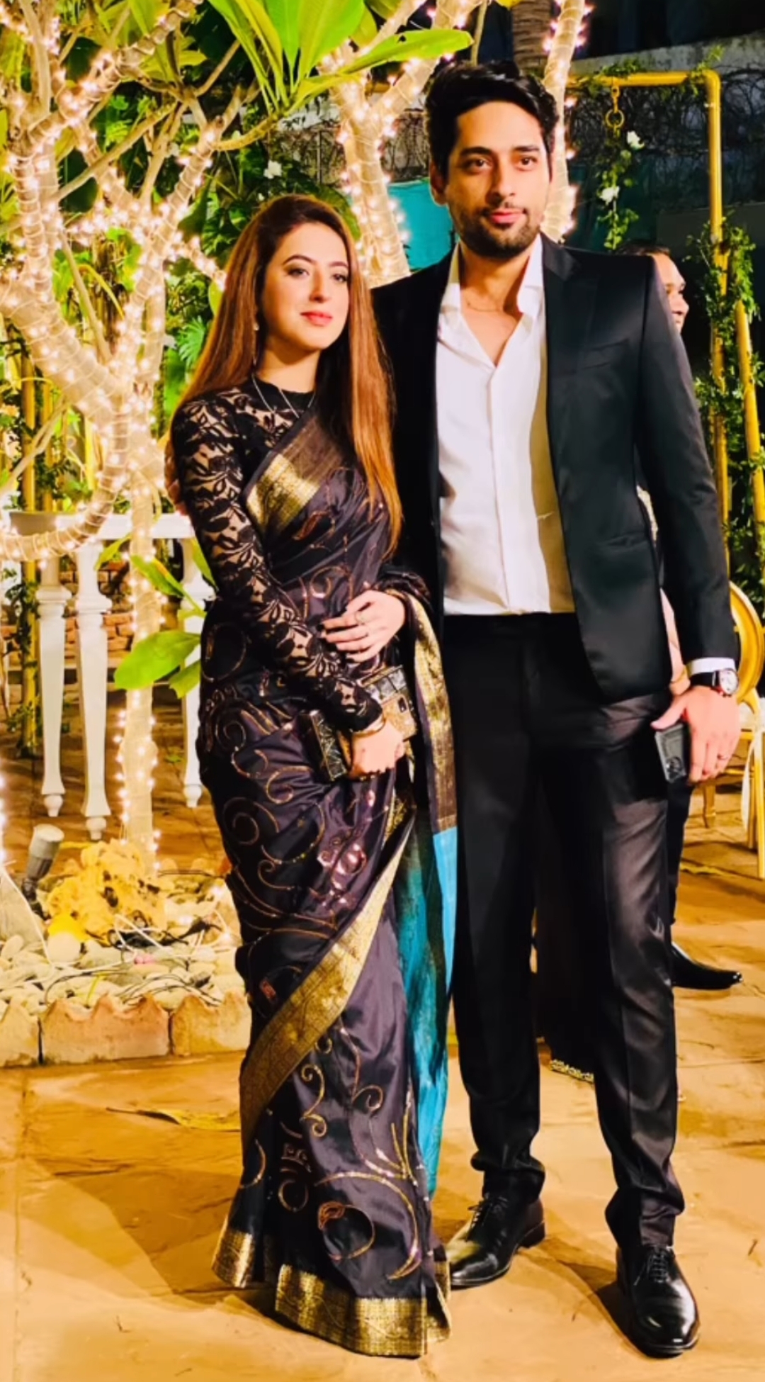 Salman Saeed Adorable New Pictures With Wife & Daughter | Reviewit.pk