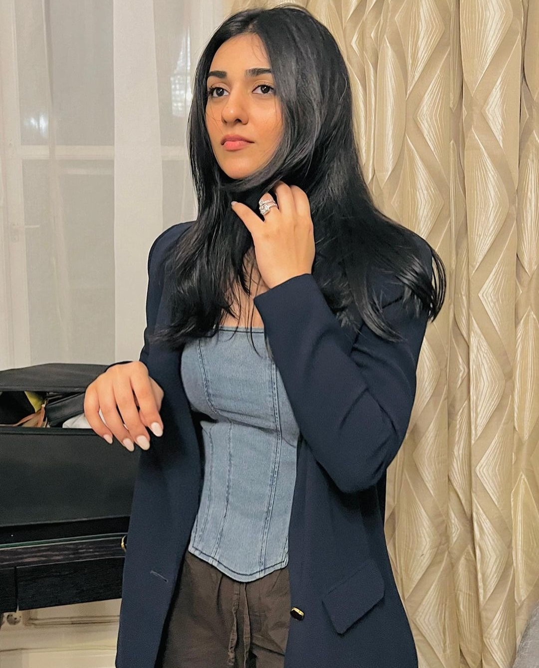 Sarah Khan Shares New Family Pictures From Norway | Reviewit.pk