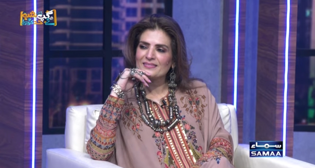 Resham Reveals Secret Of Her Youthful Skin & Fitness | Reviewit.pk