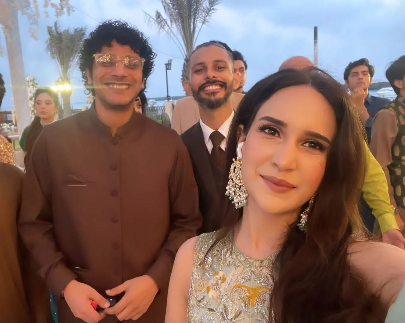 Javeria Abbasi's Daughter Anzela Abbasi Gets Married | Reviewit.pk