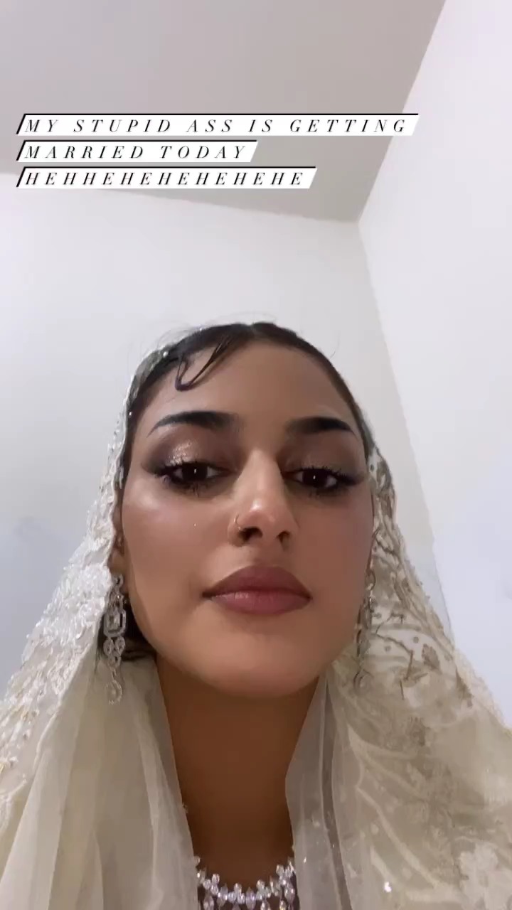 Javeria Abbasi's Daughter Anzela Abbasi Gets Married | Reviewit.pk