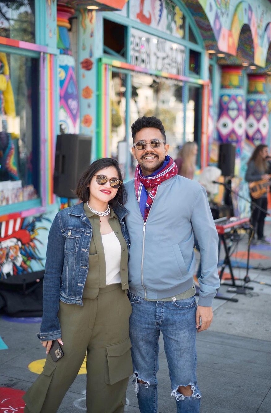 Ali Gul Pir's New Pictures with Wife Azeemah Nakhoda in USA