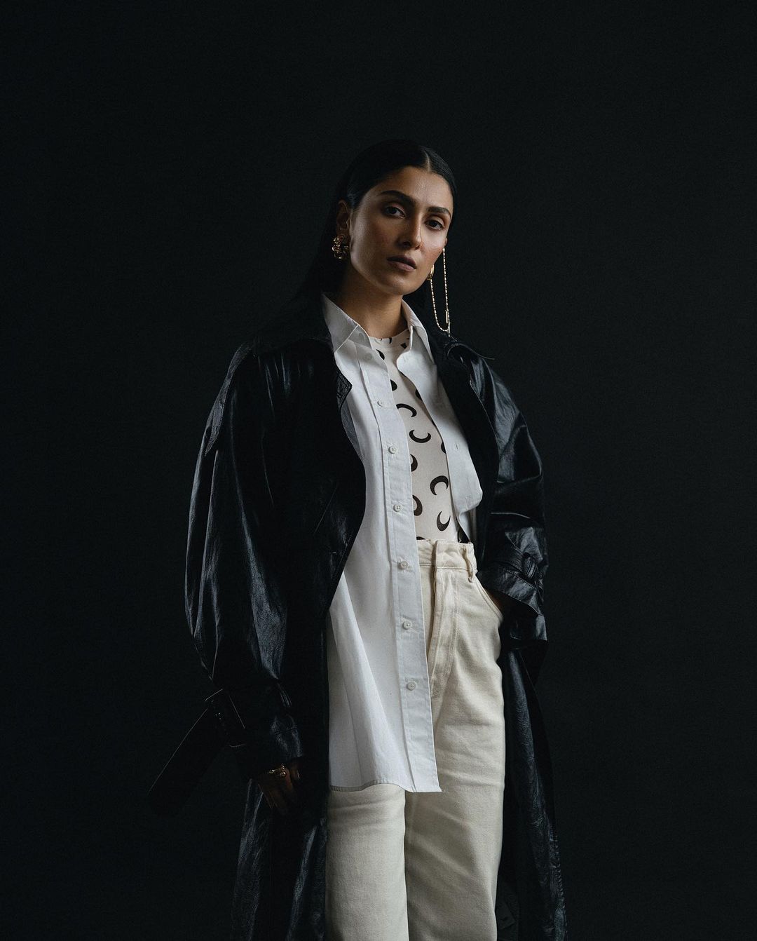 Ayeza Khan Shares Interesting Details About Her Character in Mein ...