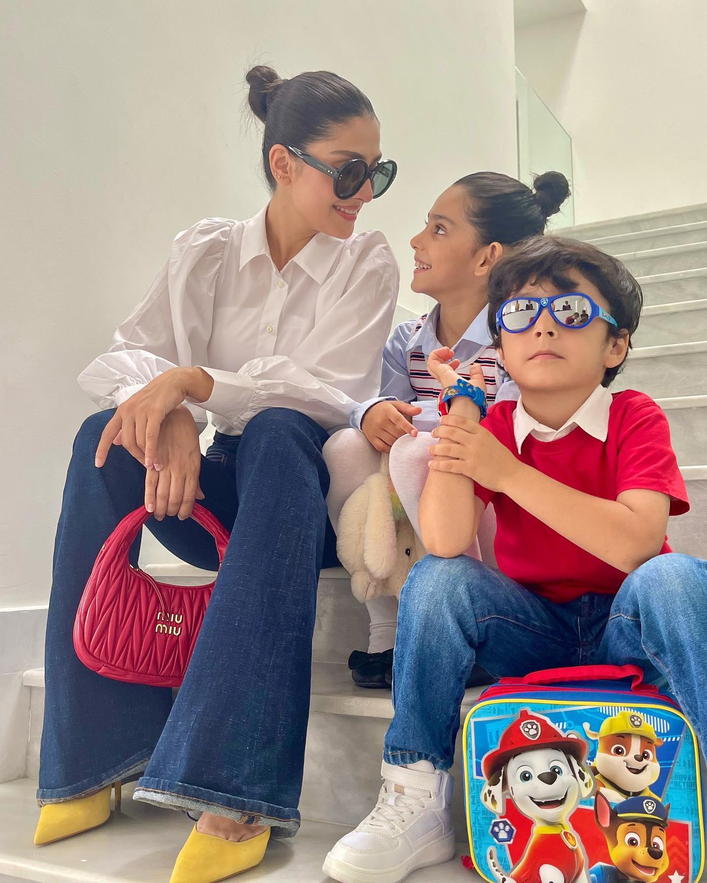 Mein Cast In Real Life | Reviewit.pk