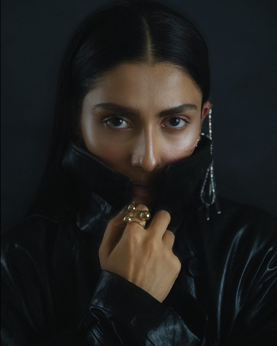 Ayeza Khan Shares Interesting Details About Her Character in Mein ...