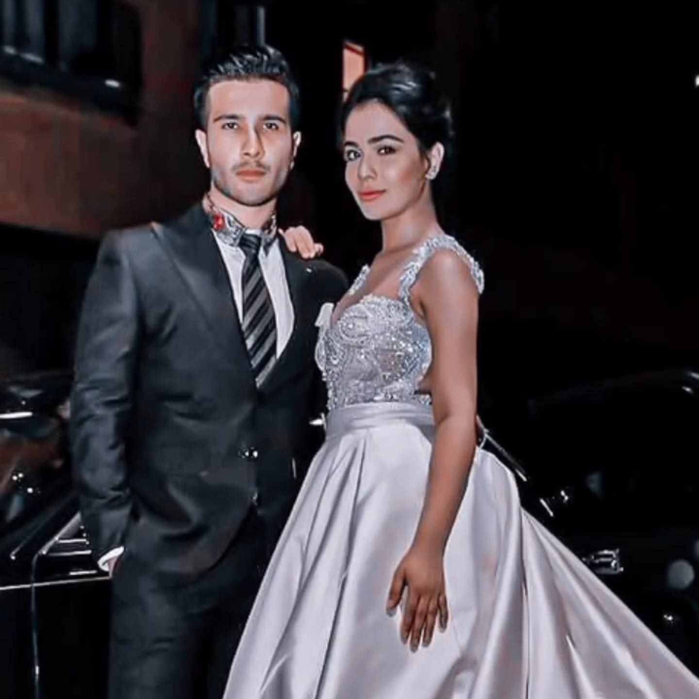 Feroze Khan Shares Love And Admiration For His Sister | Reviewit.pk