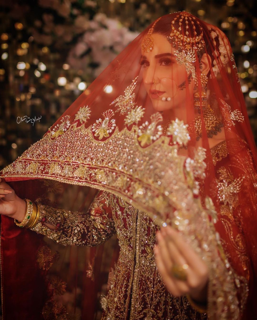 Hareem Farooq's Ethereal Bridal Shoot | Reviewit.pk