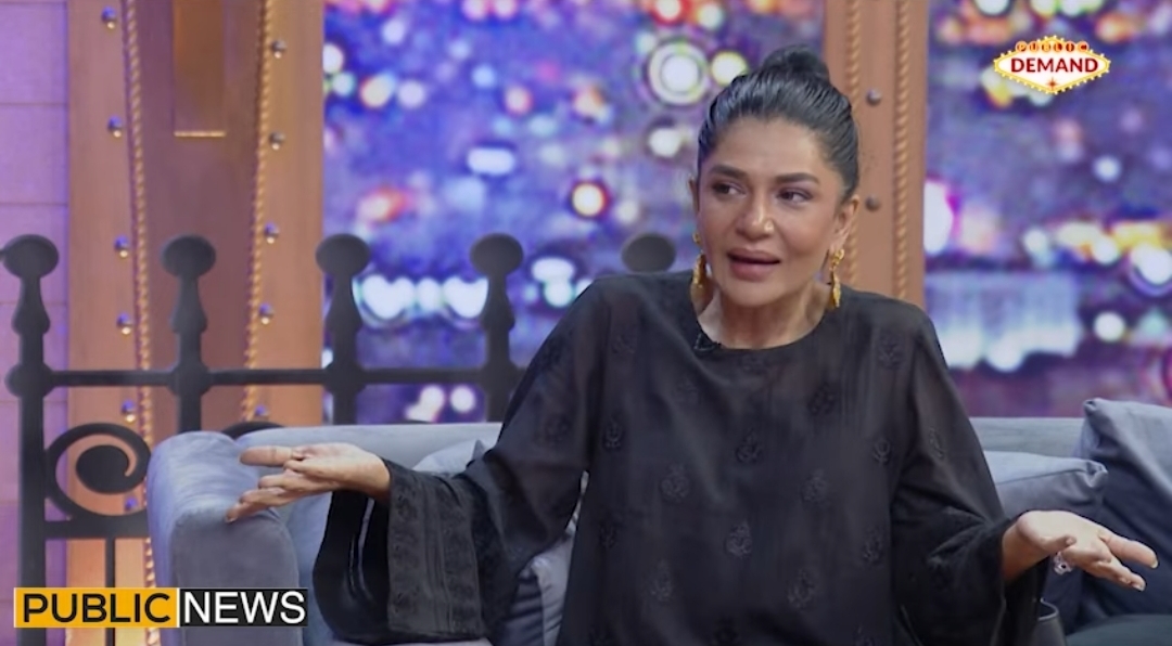 Iffat Omar's Views About Urfi Javed's Fashion Sense | Reviewit.pk