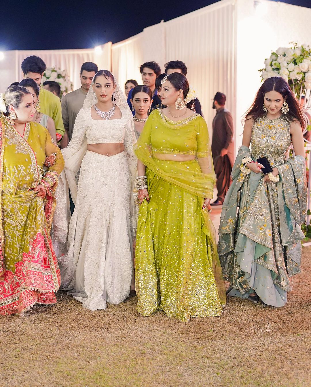 Javeria Abbasi's Daughter Anzela Abbasi Gets Married | Reviewit.pk