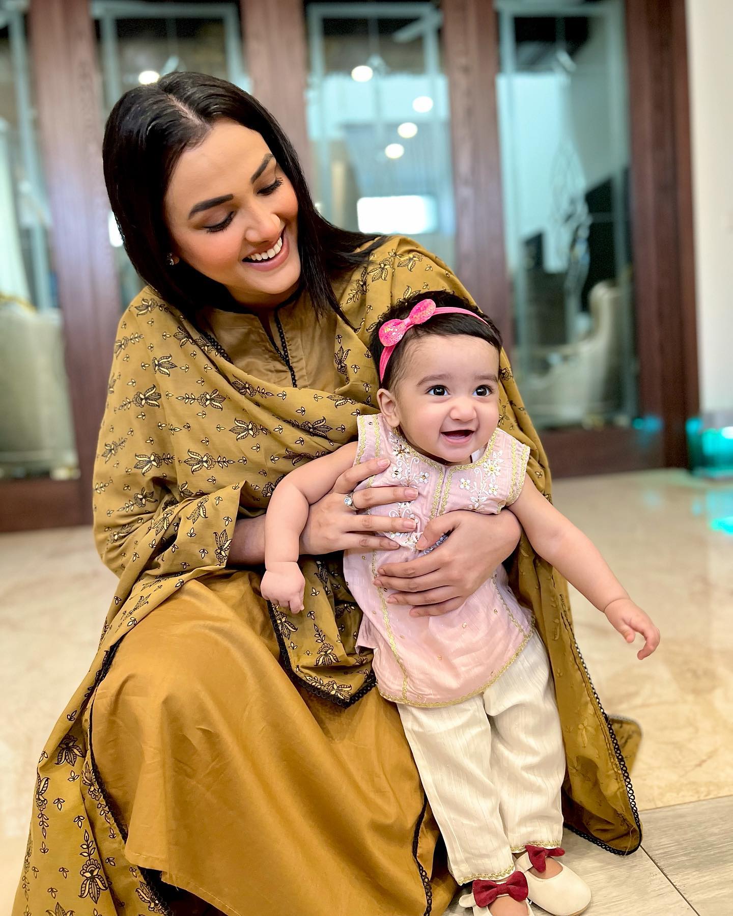 Kiran Tabeir Shares Beautiful Moments With Daughter On Her First ...